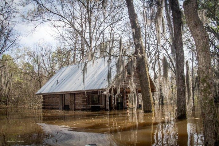 Photo Essay: Flooding in Uncertain, Texas