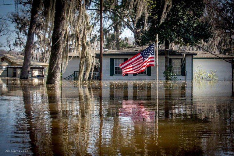 Photo Essay: Flooding in Uncertain, Texas