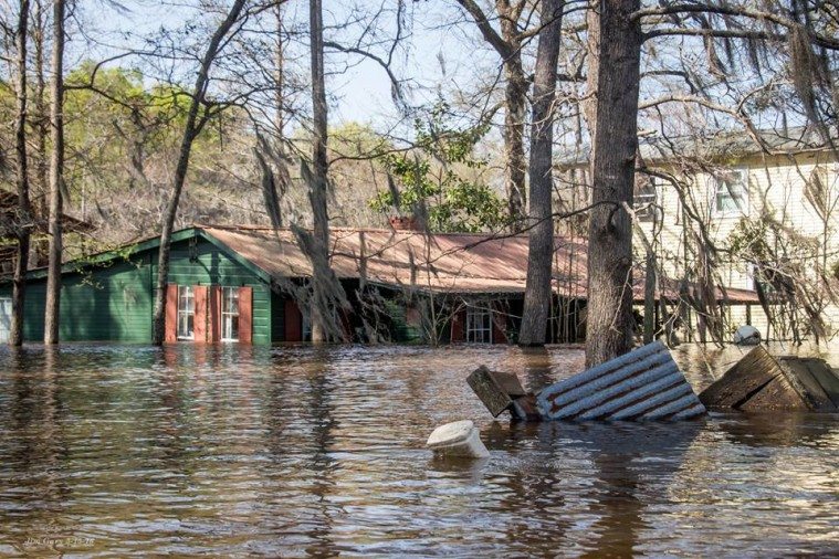 Photo Essay: Flooding in Uncertain, Texas