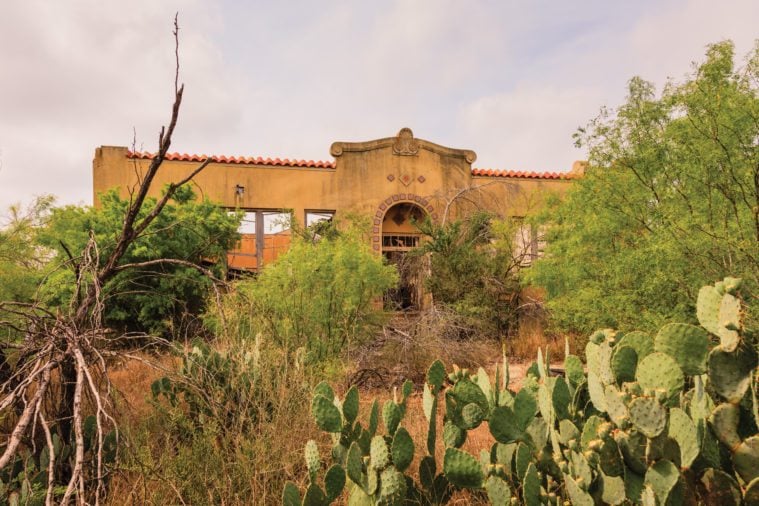 The Ghosts of Abandoned Texas Buildings Rise Up in an Eerie New Photo Book